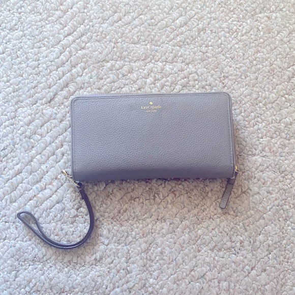 kate spade | Bags | Grey Kate Spade Large Wallet Wristlet | Poshmark